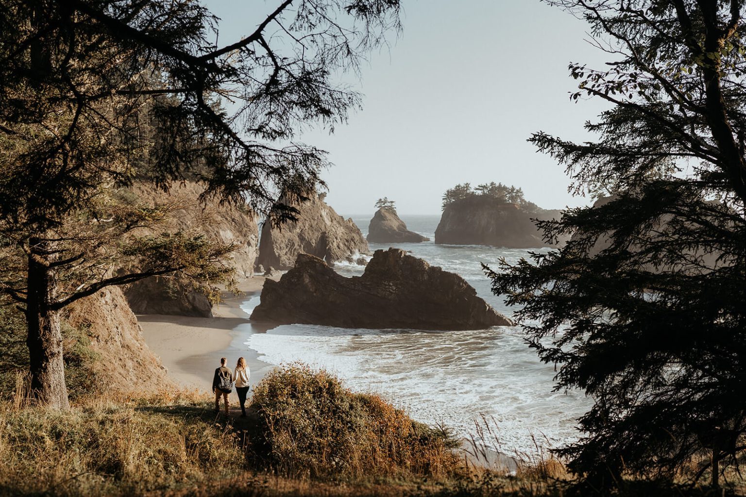 Oregon Coast Sunset Couple Photo Shoot | Henry Tieu Photography