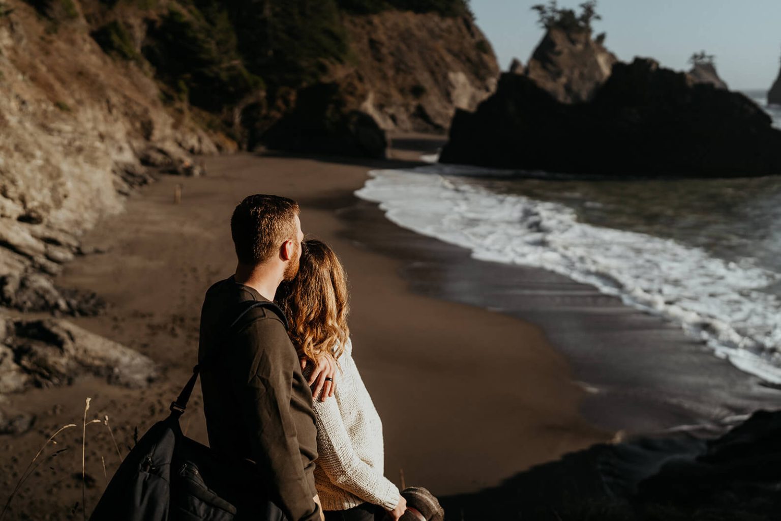 Oregon Coast Sunset Couple Photo Shoot | Henry Tieu Photography