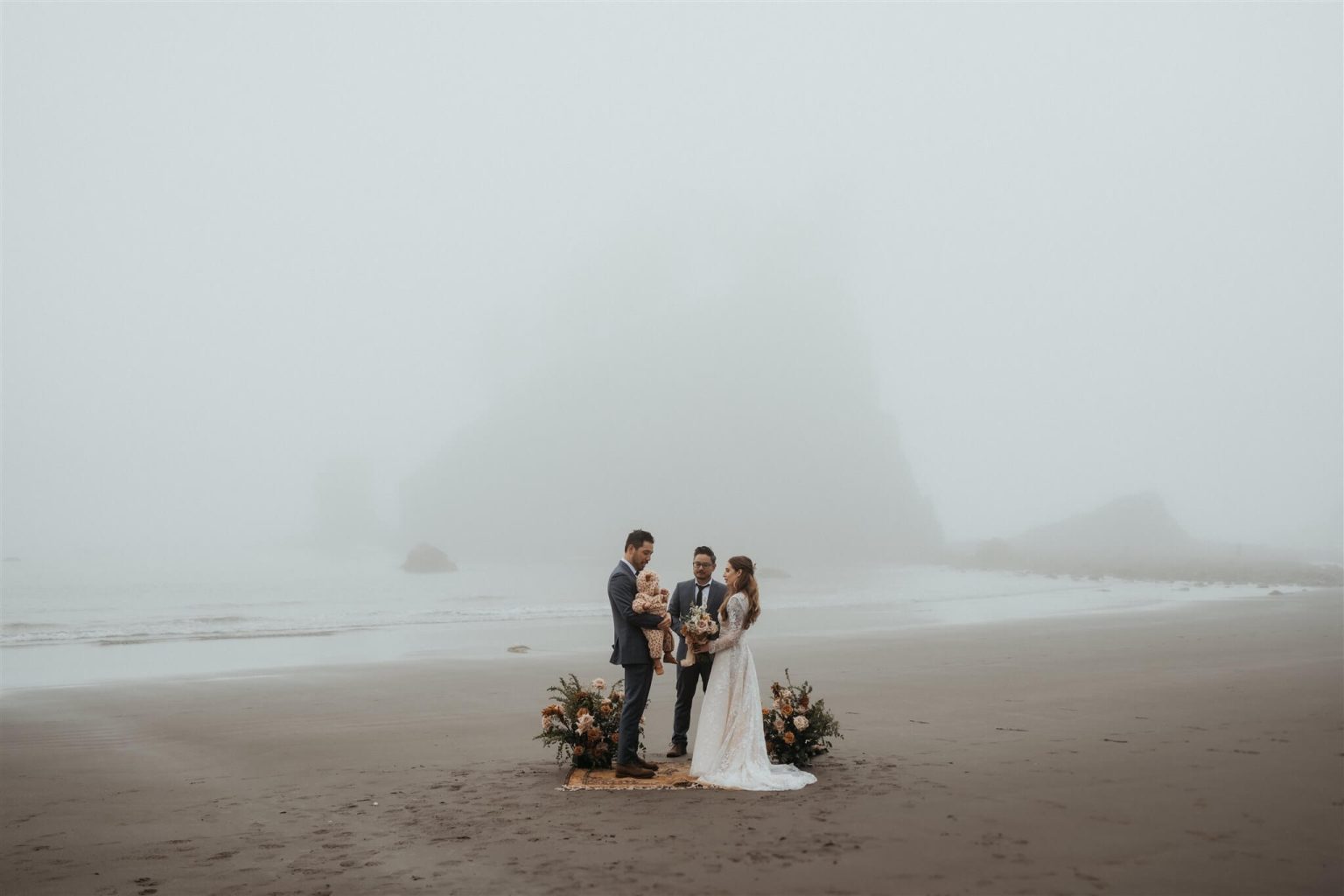 Moody Beach Weather While Eloping with Family | Henry Tieu Photography