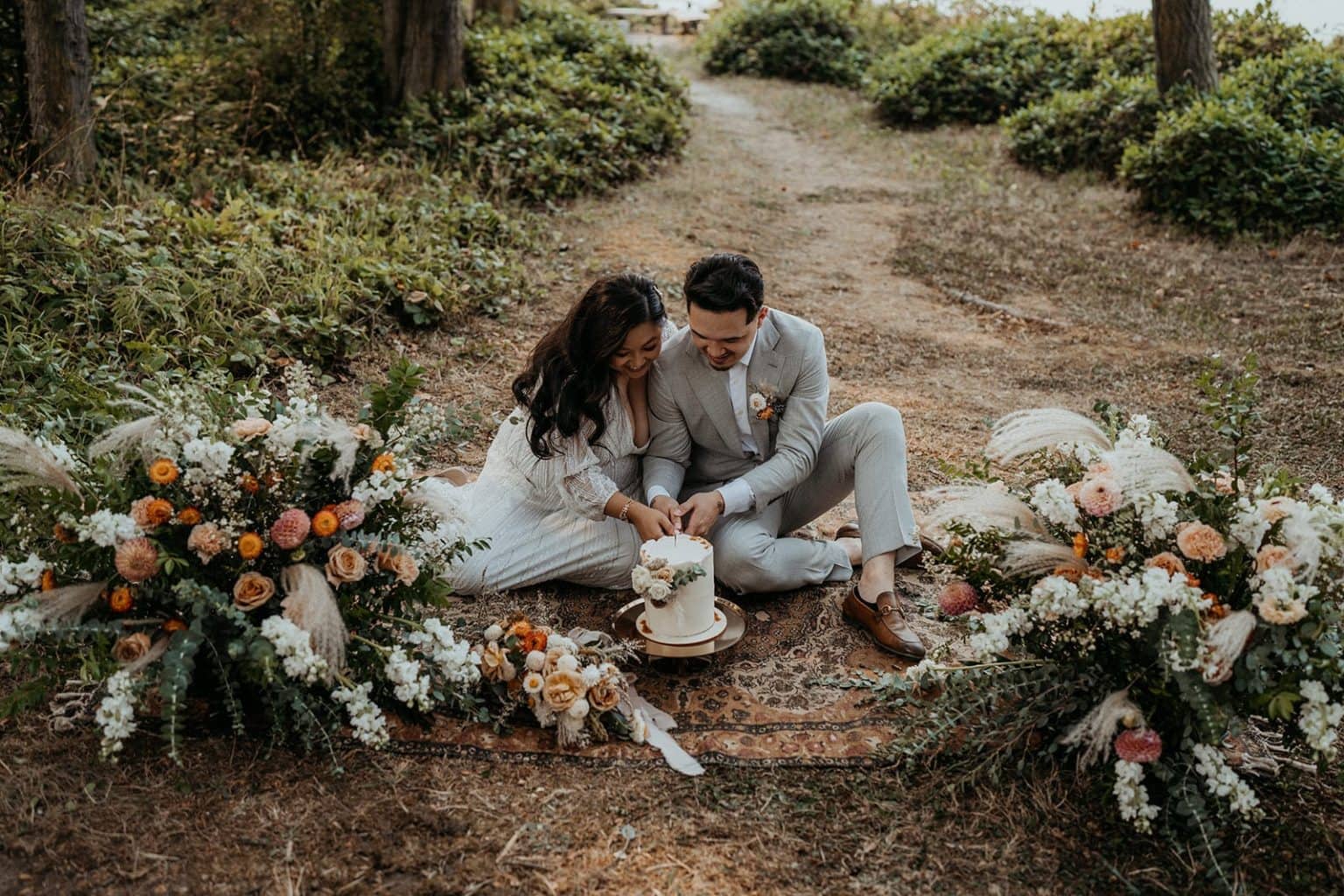 How to Plan a Micro Wedding in Washington State