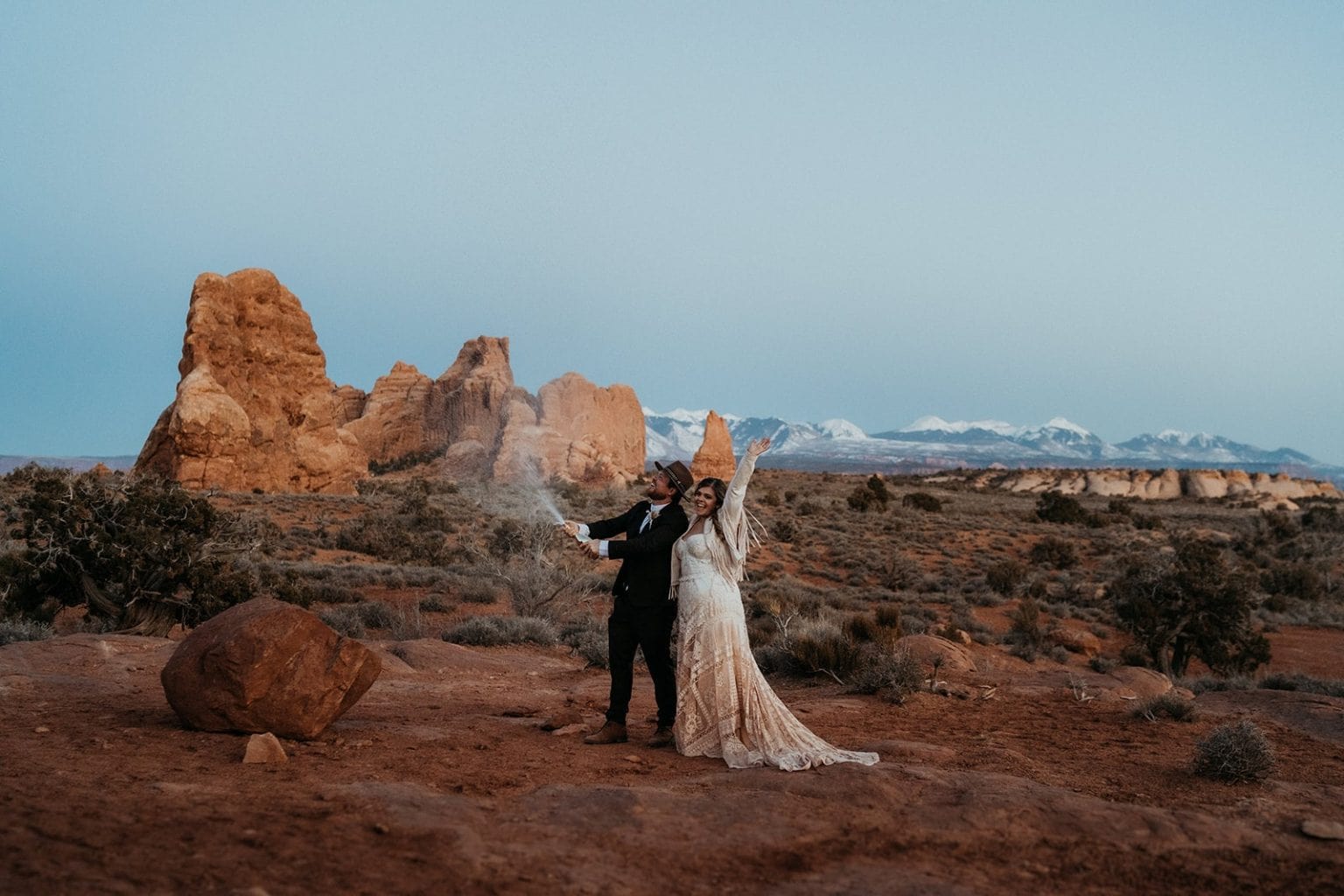 How to Elope in Moab: Your Complete Guide to Planning an Intentional ...